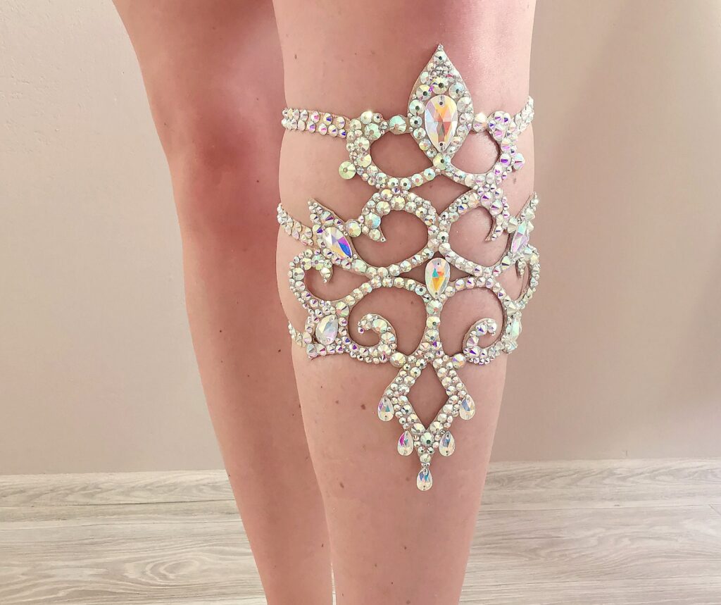Leg jewelry, elastic | Online shop Alina Dance Jewelry