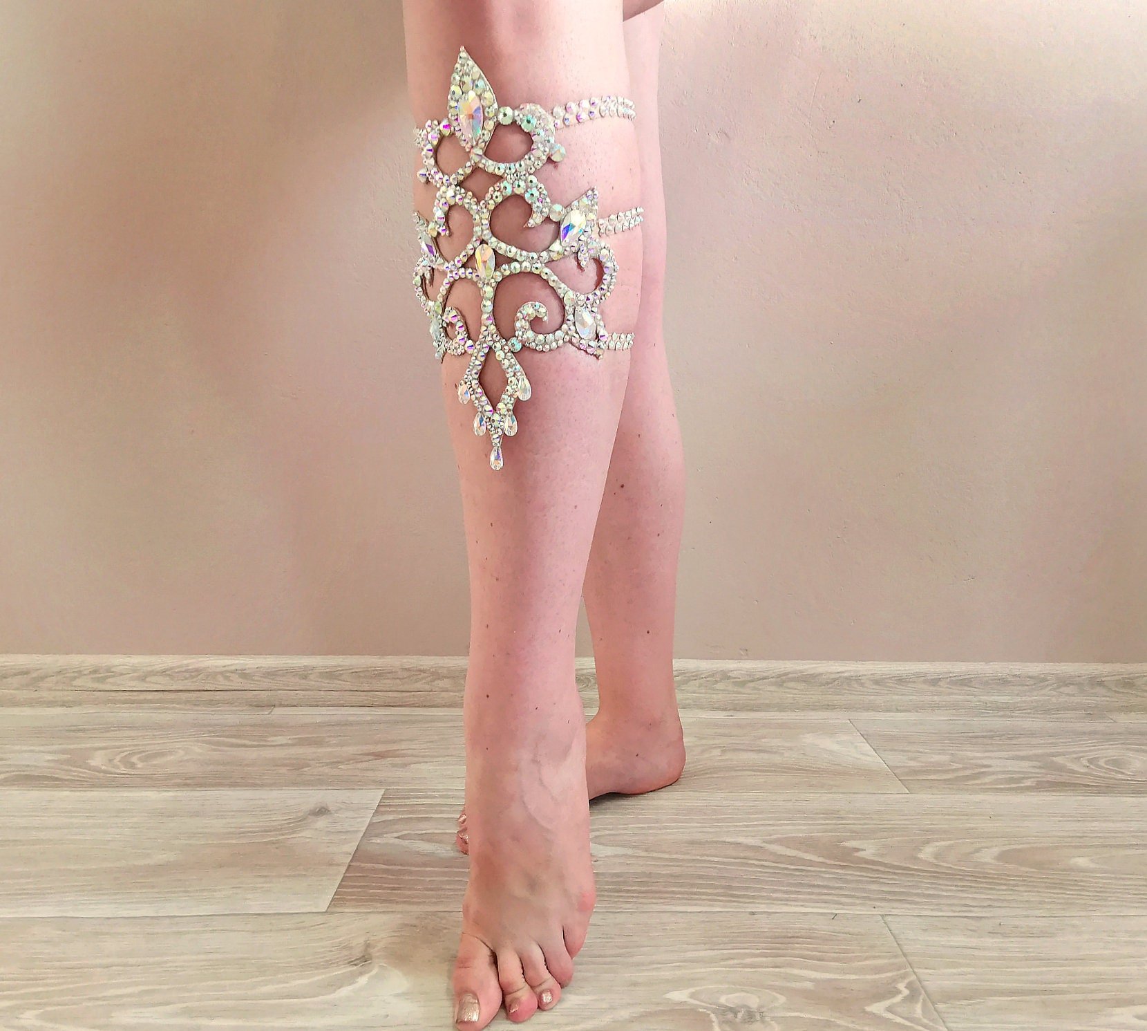 Leg jewelry, elastic | Online shop Alina Dance Jewelry