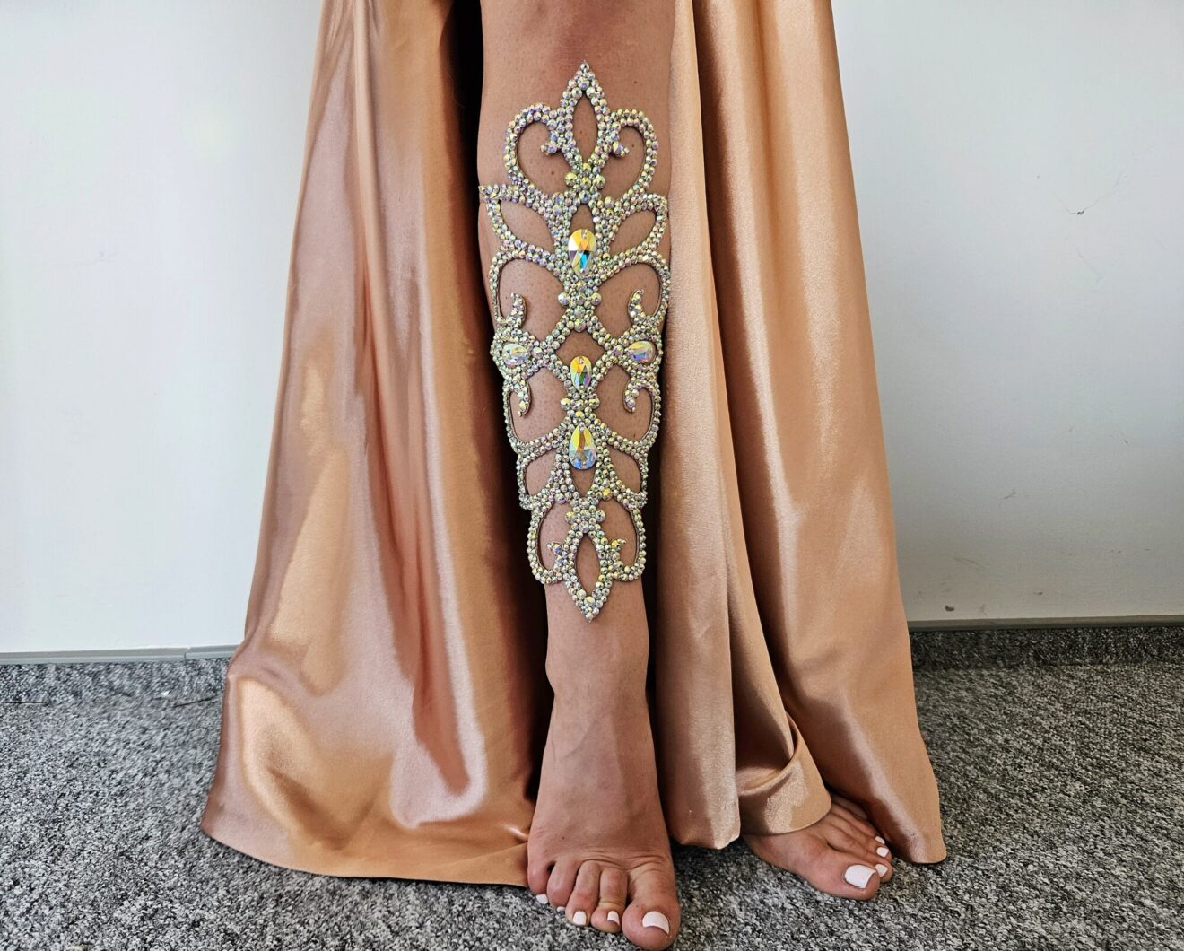 Leg jewelry for dancer | Online shop Alina Dance Jewelry